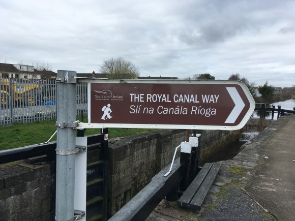 Walking on the Royal Canal: Cross Guns Bridge to Castleknock Train ...