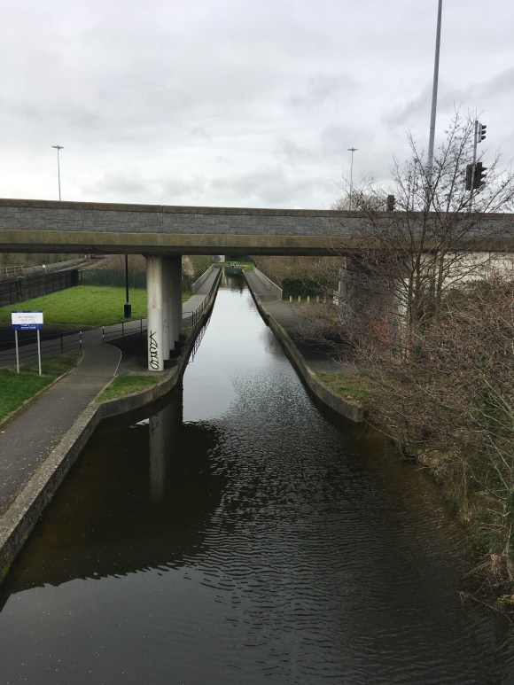 Walking on the Royal Canal: Cross Guns Bridge to Castleknock Train ...