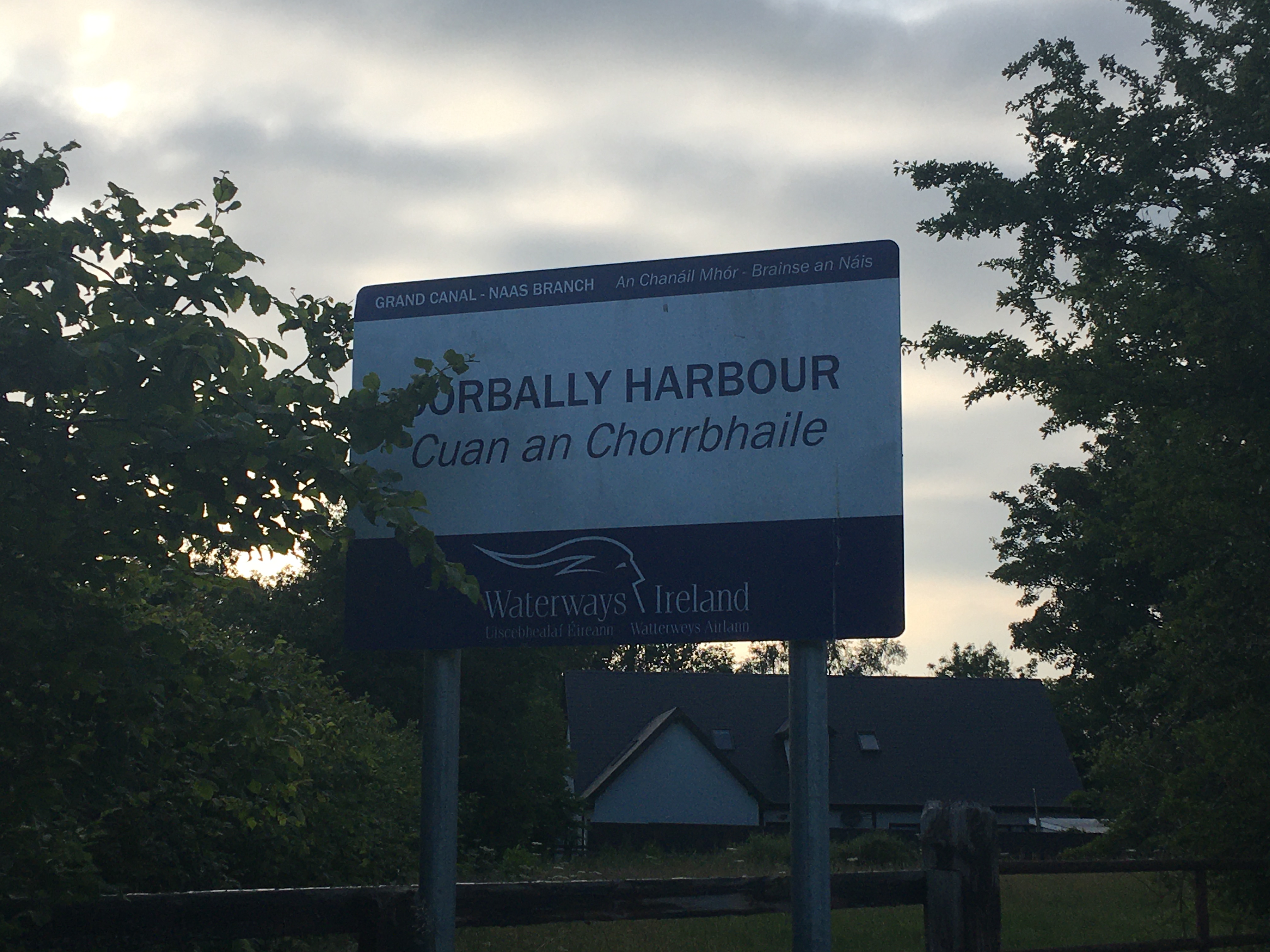 Walking on the Grand Canal: Naas Harbour to Corbally Harbour – Royal ...