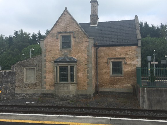 Walking on the Grand Canal: Hazelhatch to Sallins – Royal Canal Runner